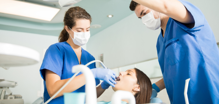 ZFA-Weiterbildung – von ZMP, ZMV und ZMF bis Dentalhygieniker:in | Doctolib