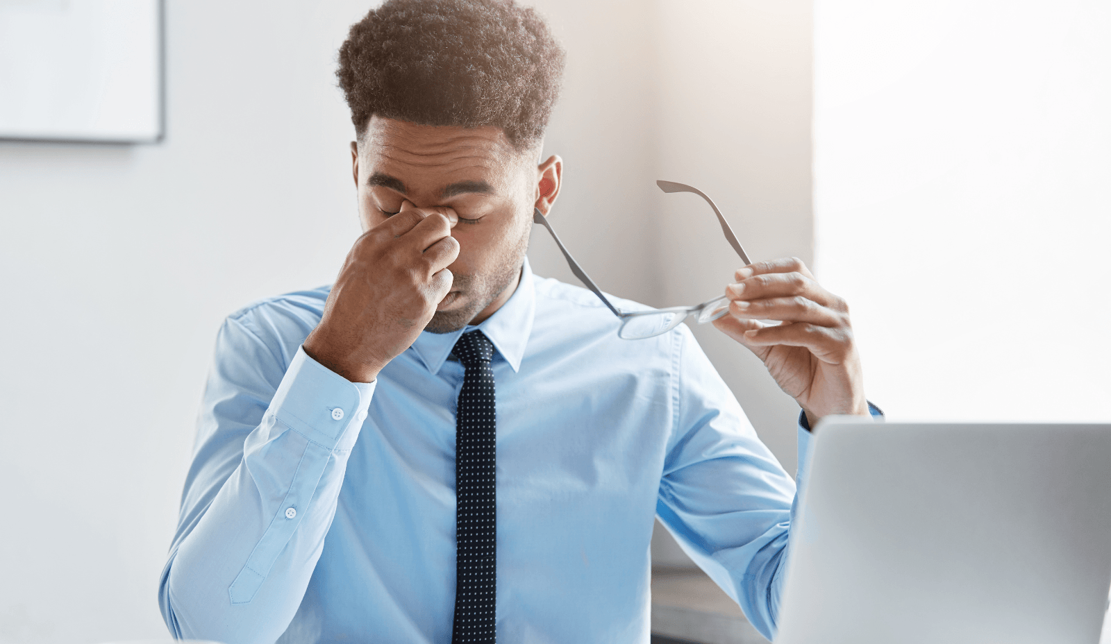 Fatigue oculaire due aux écrans : la reconnaître et agir au quotidien